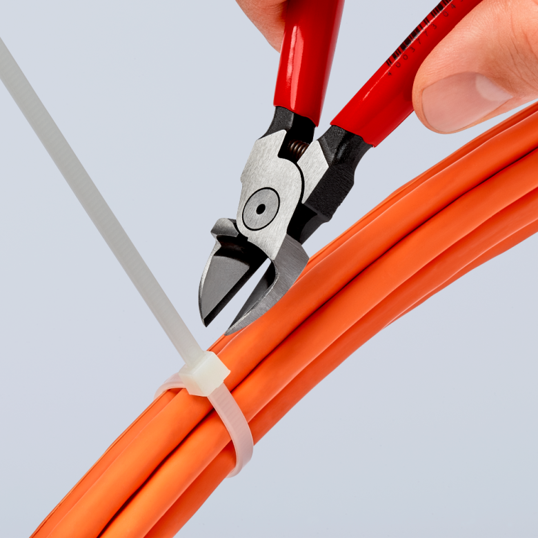 Diagonal Cutters for plastics | KNIPEX